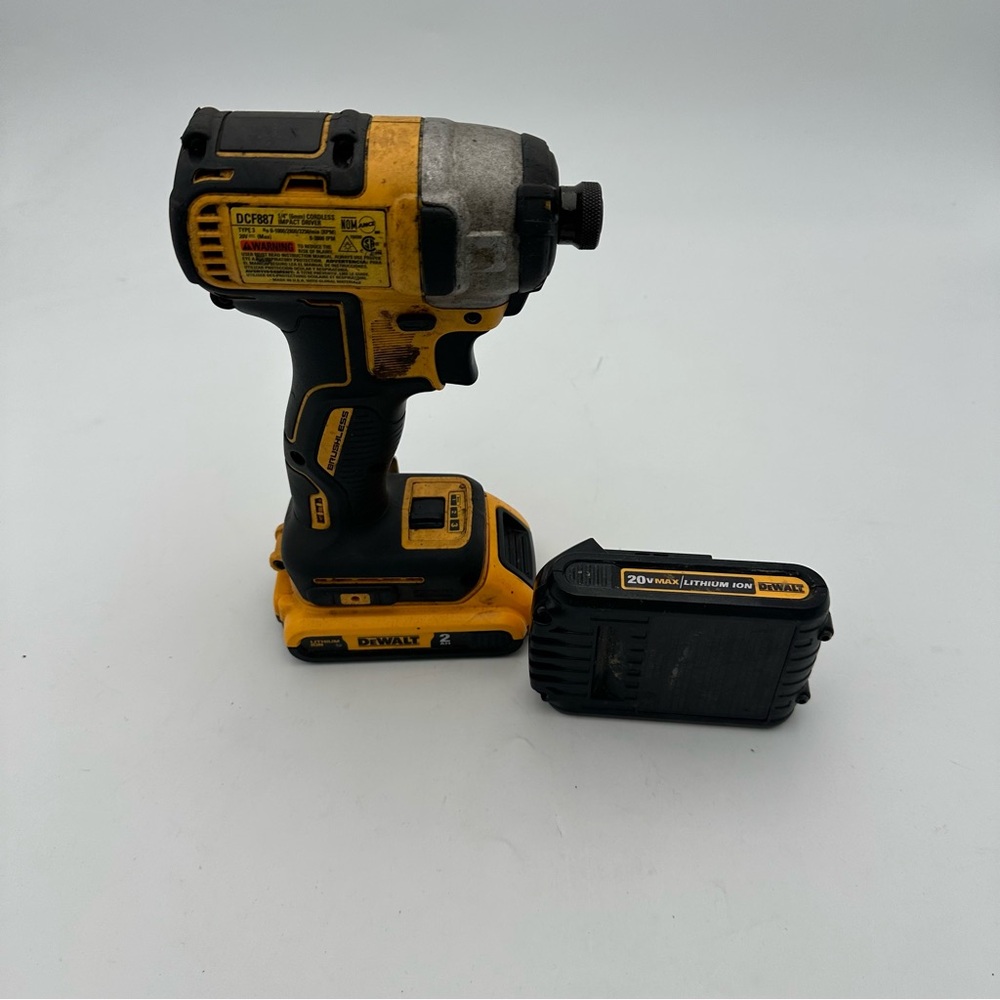 Dewalt Dcf887 20v Cordless 1/4" Impact Driver And 2 B… - Gem